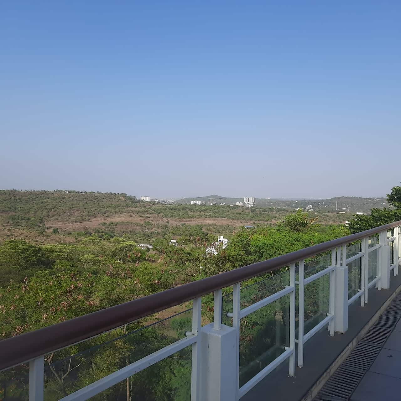 The Cliff Opp. Manas Lake 𝗕𝗢𝗢𝗞 Mulshi Hotel 𝘄𝗶𝘁𝗵 𝗙𝗥𝗘𝗘 𝗖𝗮𝗻𝗰𝗲𝗹𝗹𝗮𝘁𝗶𝗼𝗻