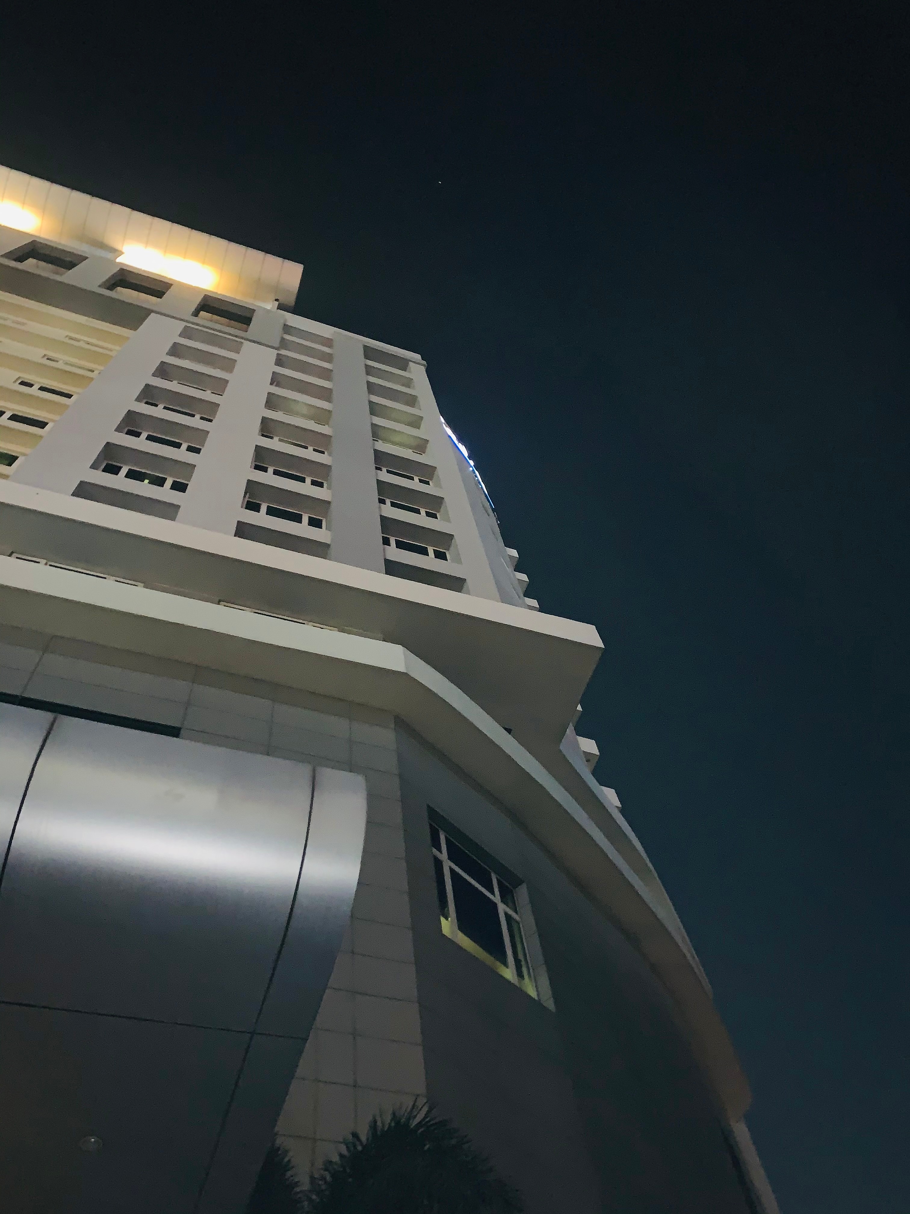 Radisson Hyderabad Hitec City Best Rates on Hyderabad Hotel Deals ...