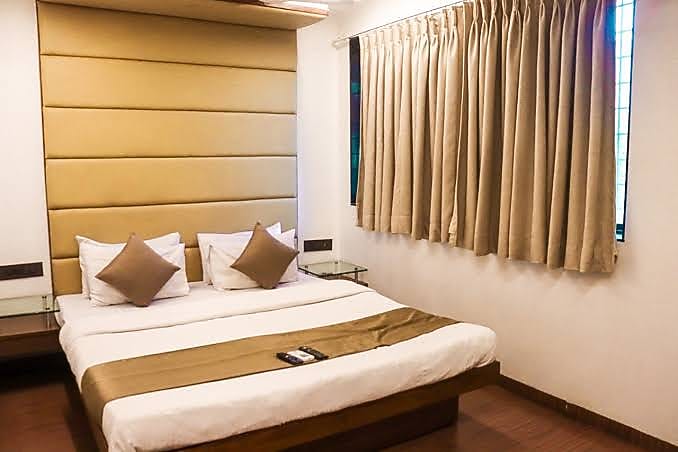 Hotel Arya Grand 𝗕𝗢𝗢𝗞 Rameshwaram Hotel 𝘄𝗶𝘁𝗵 ₹𝟬 𝗣𝗔𝗬𝗠𝗘𝗡𝗧