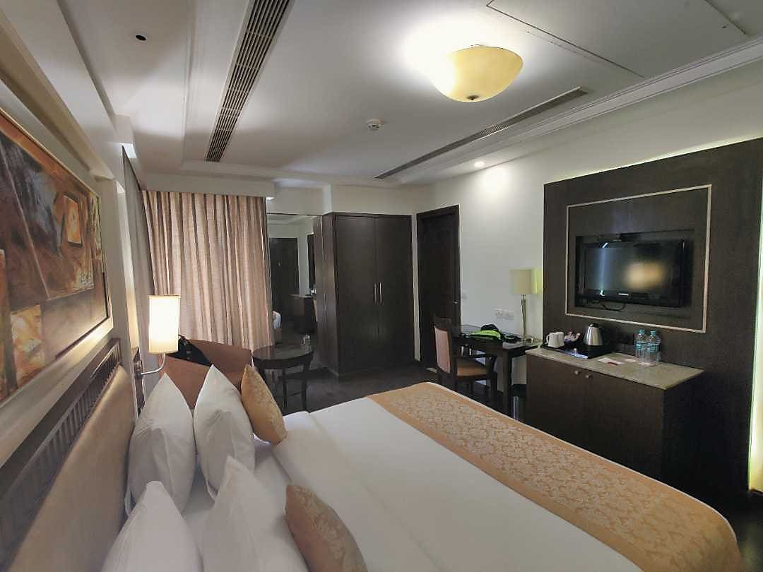 Inde Hotel Signature Tower 𝗕𝗢𝗢𝗞 Gurgaon Hotel 𝘄𝗶𝘁𝗵 ₹𝟬 𝗣𝗔𝗬𝗠𝗘𝗡𝗧