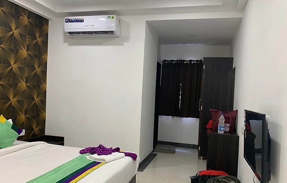 Treebo Grand Euro Pipliyahana Square 𝗕𝗢𝗢𝗞 Indore Hotel 𝘄𝗶𝘁𝗵 𝗙𝗥𝗘𝗘 ...