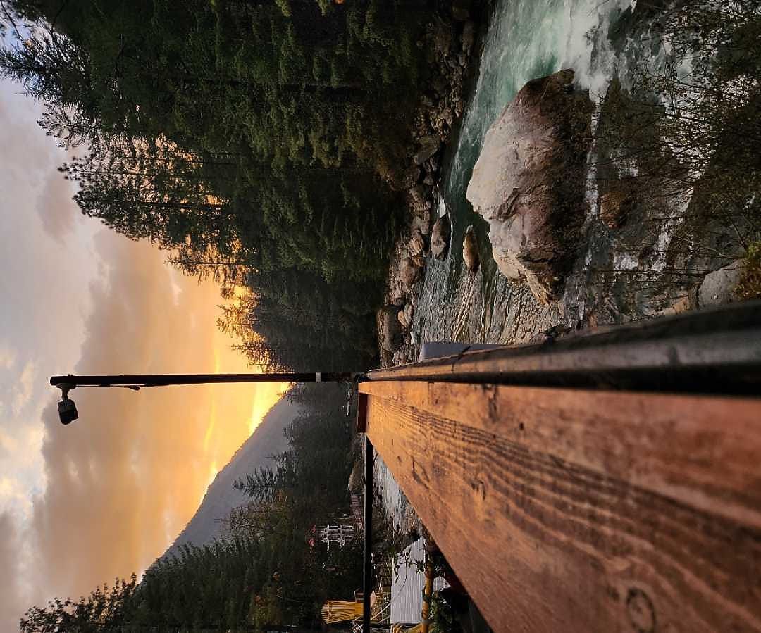 The Hosteller Kasol Riverside | Kasol Hostel BOOK @ ₹1