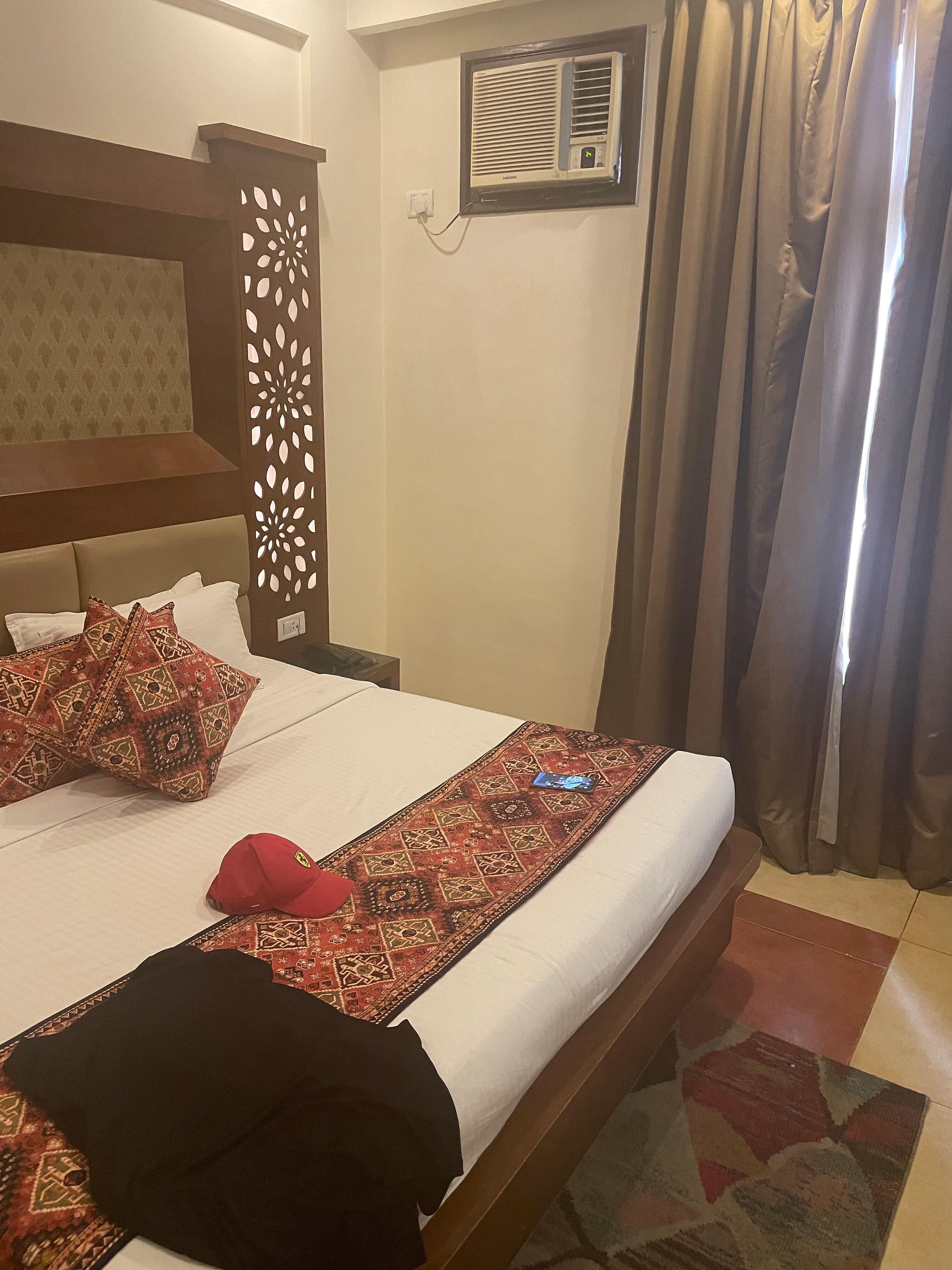 Hotel Shree Hari Niwas 𝗕𝗢𝗢𝗞 Katra Hotel 𝘄𝗶𝘁𝗵 𝗙𝗥𝗘𝗘 𝗖𝗮𝗻𝗰𝗲𝗹𝗹𝗮𝘁𝗶𝗼𝗻