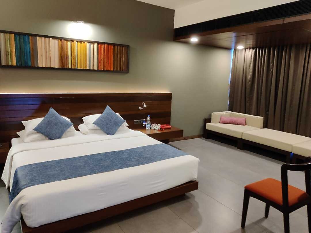 SinQ Prive 𝗕𝗢𝗢𝗞 Goa Hotel 𝘄𝗶𝘁𝗵 𝗙𝗥𝗘𝗘 𝗖𝗮𝗻𝗰𝗲𝗹𝗹𝗮𝘁𝗶𝗼𝗻