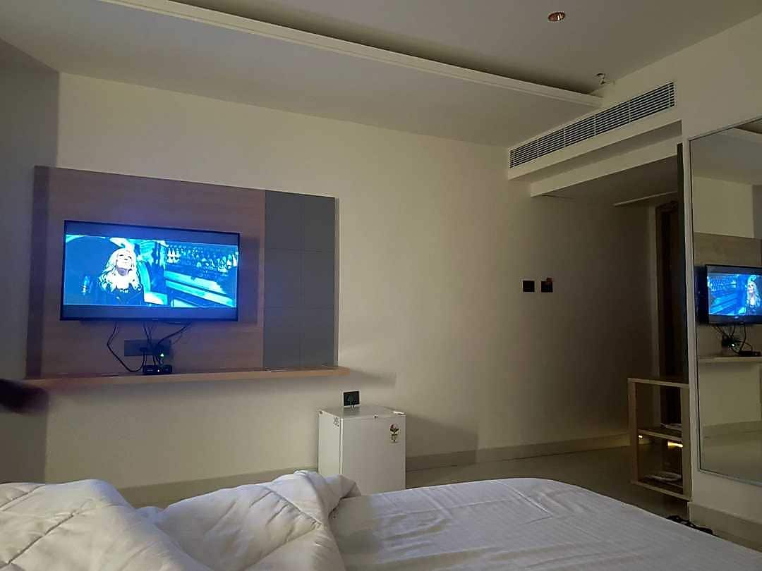 HOTEL ML GRAND 𝗕𝗢𝗢𝗞 Warangal Hotel 𝘄𝗶𝘁𝗵 𝗙𝗥𝗘𝗘 𝗖𝗮𝗻𝗰𝗲𝗹𝗹𝗮𝘁𝗶𝗼𝗻