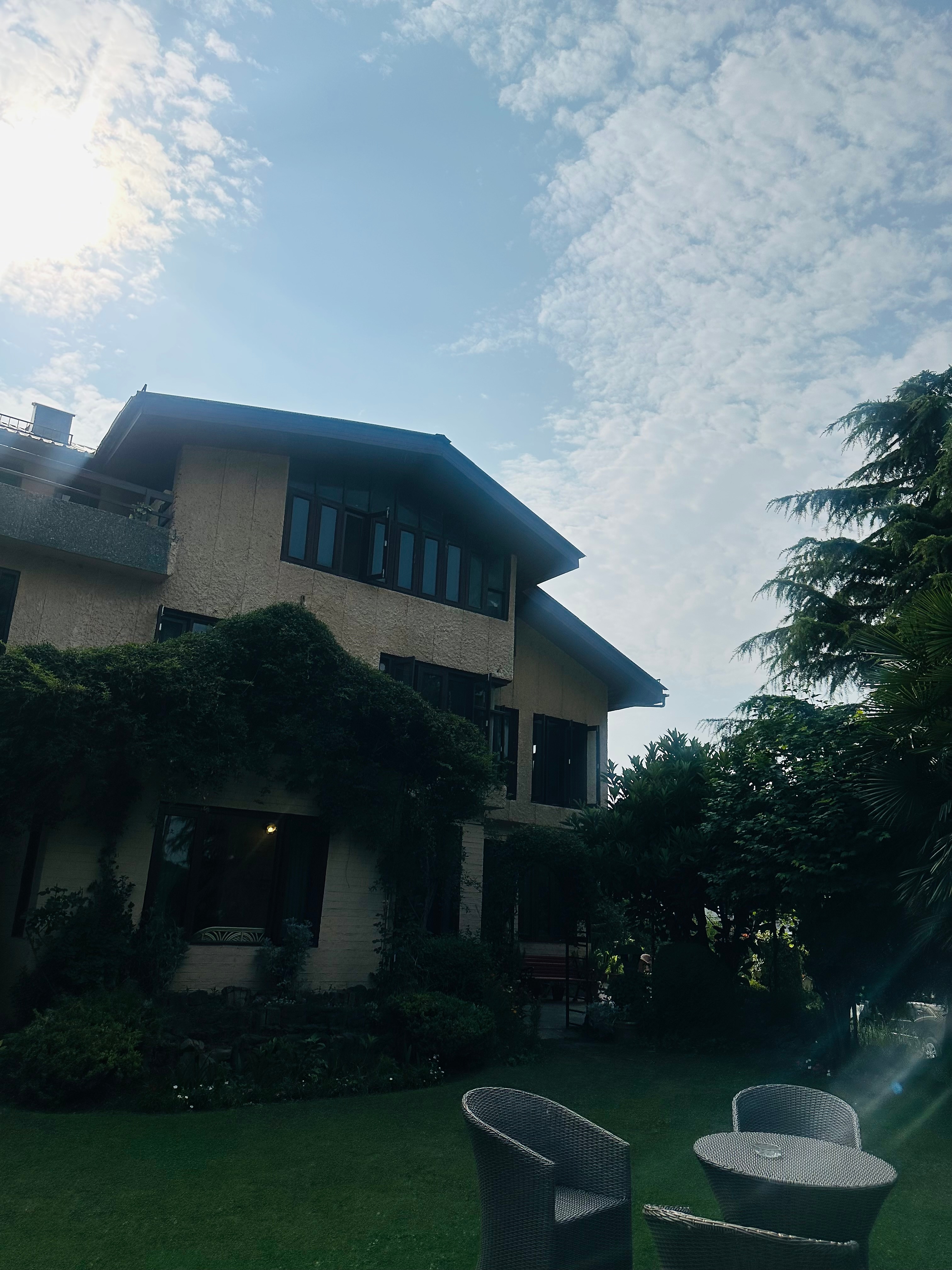 The Cottage Nigeen | Rooms & Caretaker 𝗕𝗢𝗢𝗞 Srinagar Cottage 𝘄𝗶𝘁𝗵 𝗙𝗥𝗘𝗘 ...