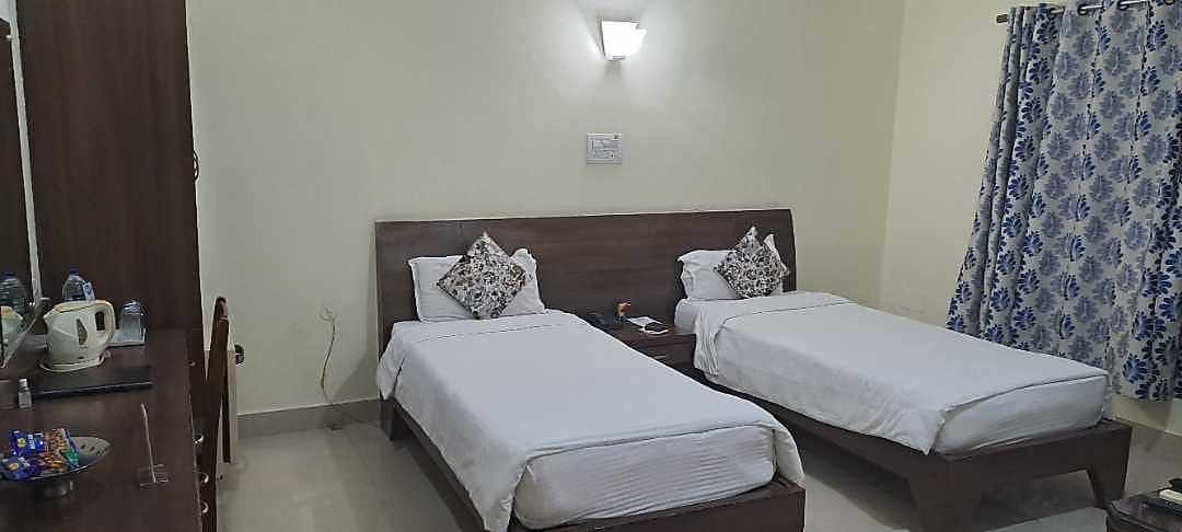 Hotel Radhika Regency 100% Money Back 𝗕𝗢𝗢𝗞 Rourkela Hotel 𝘄𝗶𝘁𝗵 𝗙𝗥𝗘𝗘 ...