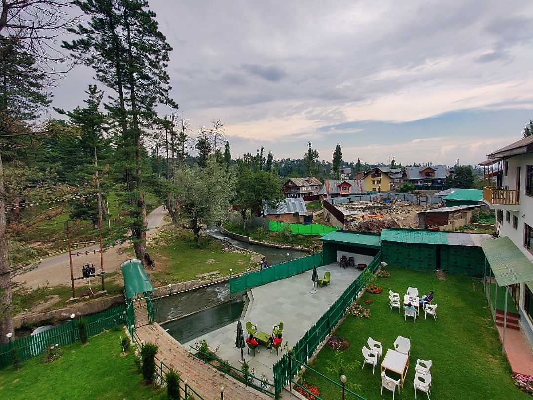 Hotel Gulmarg House 𝗕𝗢𝗢𝗞 Gulmarg Hotel 𝘄𝗶𝘁𝗵 ₹𝟬 𝗣𝗔𝗬𝗠𝗘𝗡𝗧