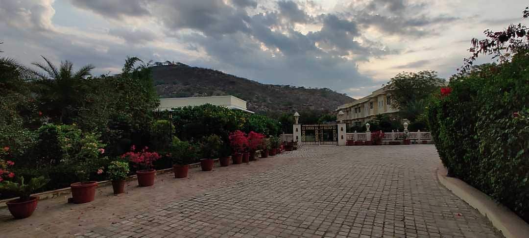 Hotel Raj Bagh Palace Jaipur 𝗕𝗢𝗢𝗞 Jaipur Resort 𝘄𝗶𝘁𝗵 ₹𝟬 𝗣𝗔𝗬𝗠𝗘𝗡𝗧