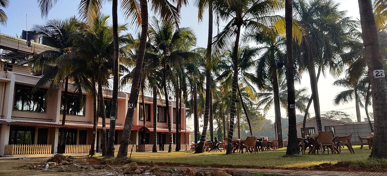 HOTEL LEVINO 𝗕𝗢𝗢𝗞 Daman Hotel 𝘄𝗶𝘁𝗵 𝗙𝗥𝗘𝗘 𝗖𝗮𝗻𝗰𝗲𝗹𝗹𝗮𝘁𝗶𝗼𝗻