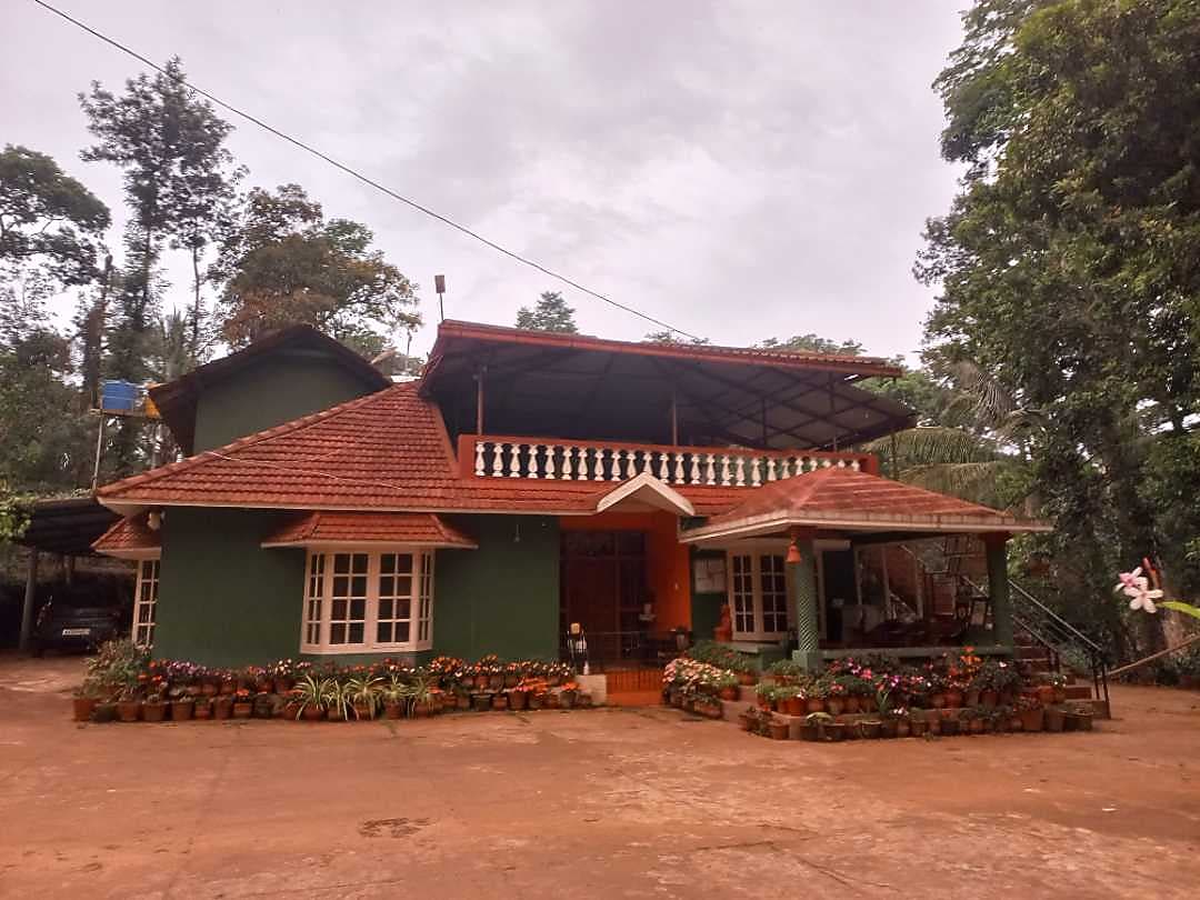 Chilipili Estate stay | Rooms in a Farm stay 𝗕𝗢𝗢𝗞 Coorg Farm House 𝘄𝗶𝘁𝗵 ...