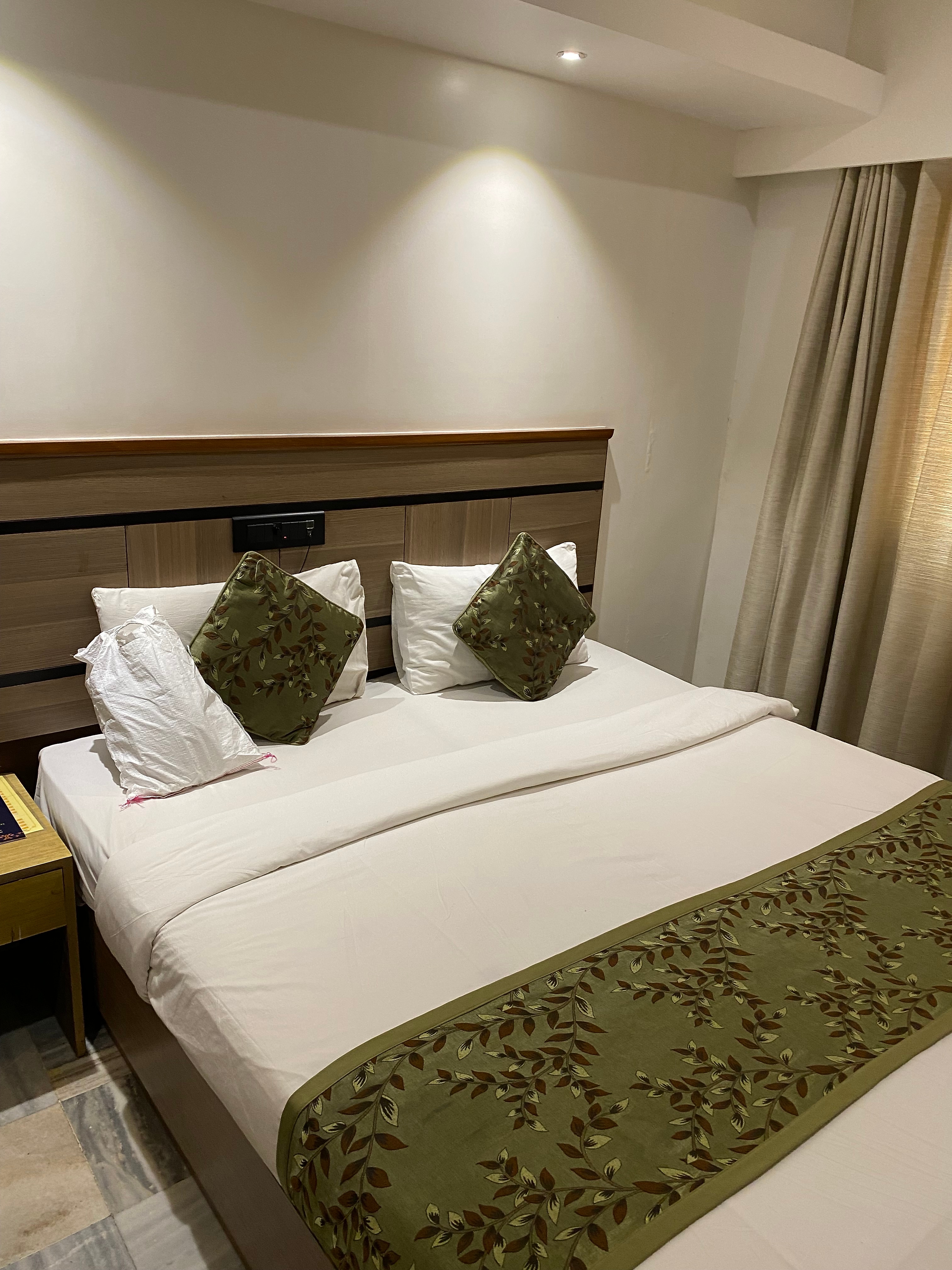 Hotel Avon Ruby Best Rates on Mumbai Hotel Deals, Reviews & Photos