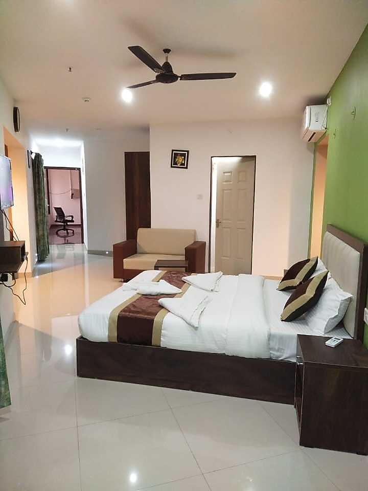 The Hotel Classic Verna 𝗕𝗢𝗢𝗞 Goa Hotel 𝘄𝗶𝘁𝗵 ₹𝟬 𝗣𝗔𝗬𝗠𝗘𝗡𝗧