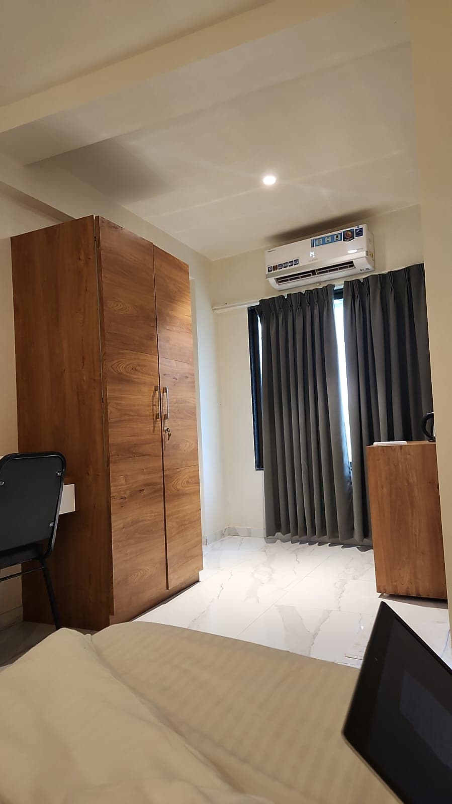 LP Regency 𝗕𝗢𝗢𝗞 Pune Hotel 𝘄𝗶𝘁𝗵 ₹𝟬 𝗣𝗔𝗬𝗠𝗘𝗡𝗧