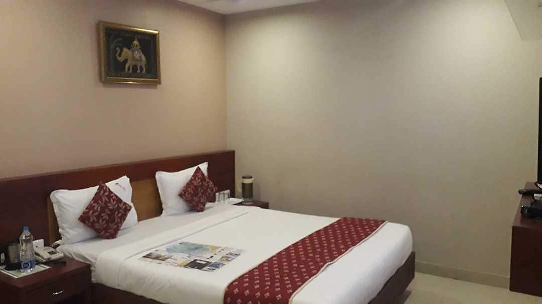 Pleasant Inn | Pondicherry Hotel BOOK @ ₹1