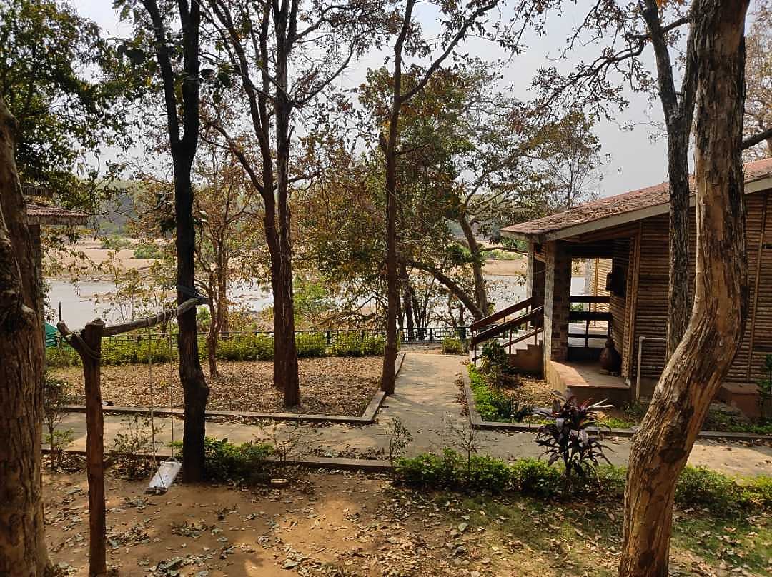 MPT Parsili Resort, Parsili Best Rates on Sidhi Hotel Deals, Reviews ...