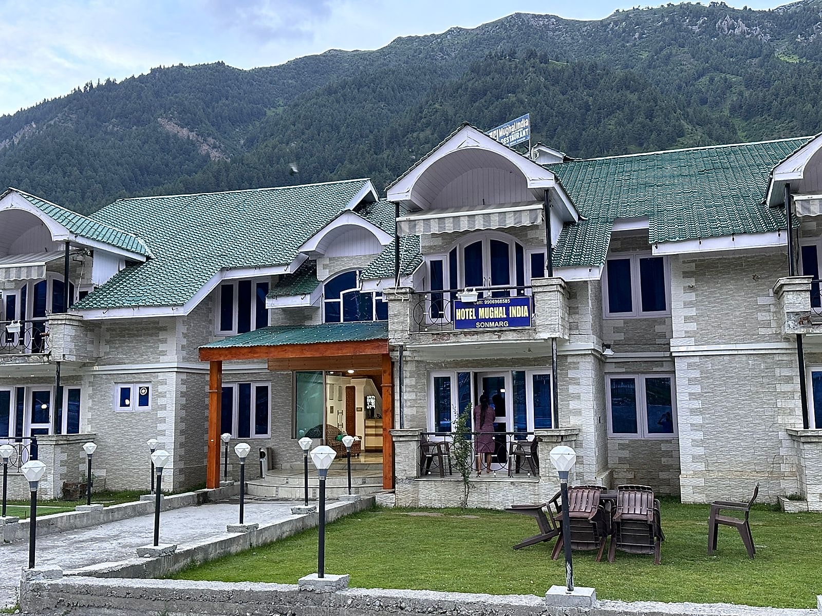 Hotel Mughal india sonamarg 𝗕𝗢𝗢𝗞 Sonmarg Hotel 𝘄𝗶𝘁𝗵 ₹𝟬 𝗣𝗔𝗬𝗠𝗘𝗡𝗧