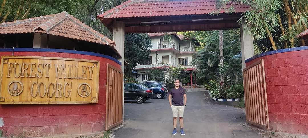 Forest Valley | Rooms & Caretaker 𝗕𝗢𝗢𝗞 Coorg Homestay 𝘄𝗶𝘁𝗵 ₹𝟬 𝗣𝗔𝗬𝗠𝗘𝗡𝗧