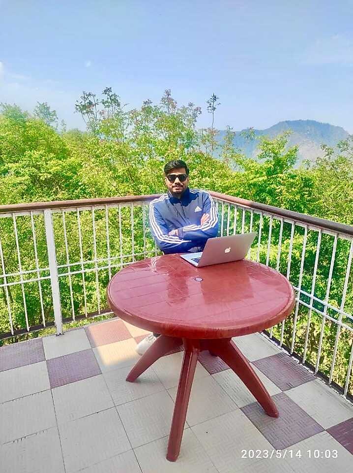 Bhavik Palace | Rooms with Views 𝗕𝗢𝗢𝗞 Mashobra Homestay 𝘄𝗶𝘁𝗵 ₹𝟬 𝗣𝗔𝗬𝗠𝗘𝗡𝗧