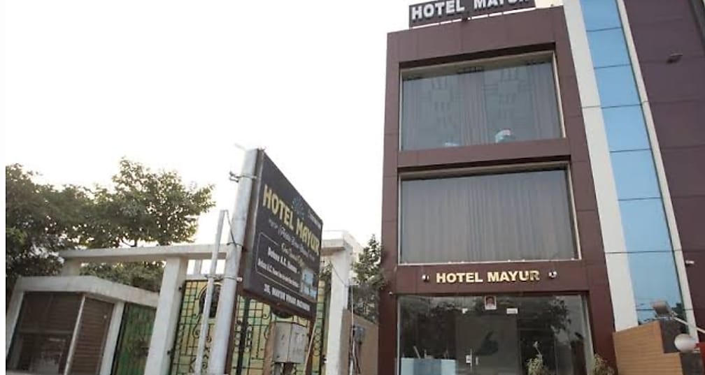 Hotel Mayur 𝗕𝗢𝗢𝗞 Mathura Hotel 𝘄𝗶𝘁𝗵 ₹𝟬 𝗣𝗔𝗬𝗠𝗘𝗡𝗧
