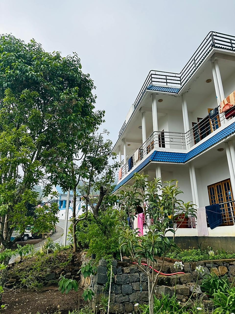 The Haze Land 𝗕𝗢𝗢𝗞 Ooty Homestay 𝘄𝗶𝘁𝗵 𝗙𝗥𝗘𝗘 𝗖𝗮𝗻𝗰𝗲𝗹𝗹𝗮𝘁𝗶𝗼𝗻