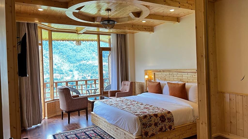 Rustic Wood 100% Money Back 𝗕𝗢𝗢𝗞 Manali Hotel 𝘄𝗶𝘁𝗵 𝗙𝗥𝗘𝗘 𝗖𝗮𝗻𝗰𝗲𝗹𝗹𝗮𝘁𝗶𝗼𝗻