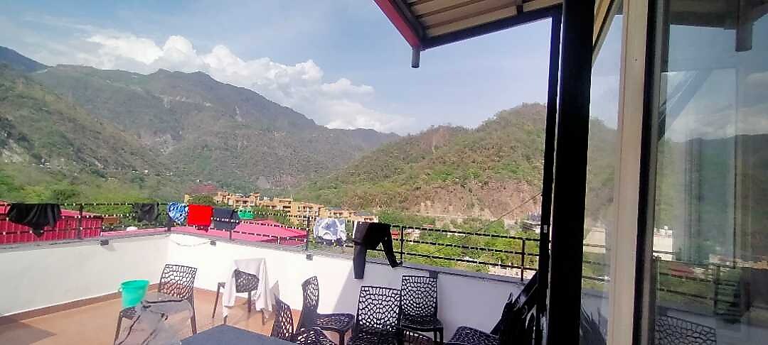 Joey's Hostel Rishikesh | Rooms & Dorms 𝗕𝗢𝗢𝗞 Rishikesh Hostel 𝘄𝗶𝘁𝗵 𝗙𝗥𝗘𝗘 ...