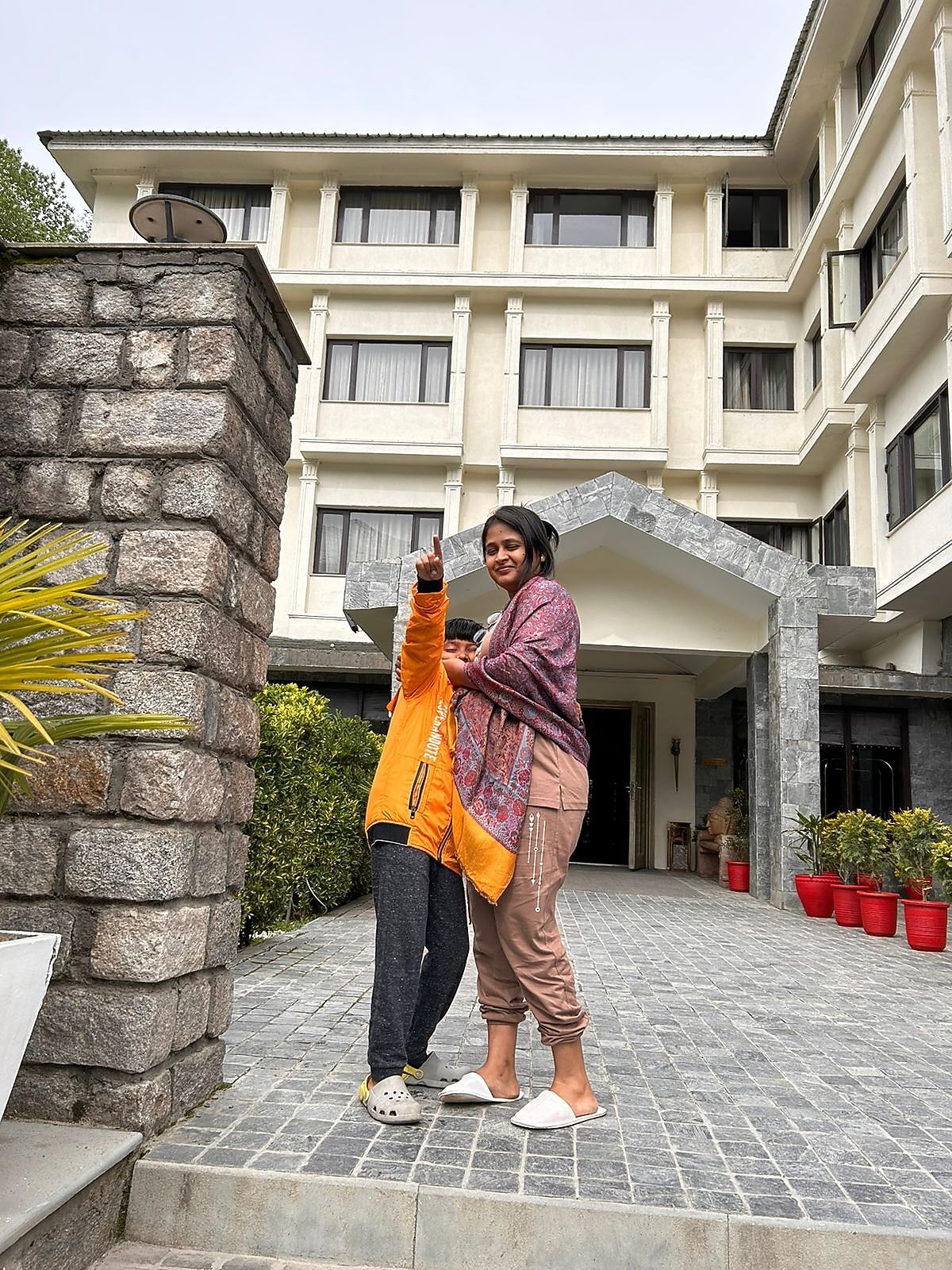 Rock Manali By Vivaan (Centrally heated River side Resort) 𝗕𝗢𝗢𝗞 Manali ...