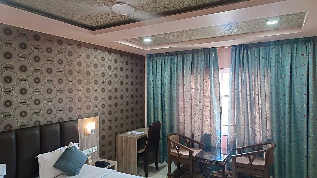 Hotel VIP Square 100% Money Back 𝗕𝗢𝗢𝗞 Puri Hotel 𝘄𝗶𝘁𝗵 𝗙𝗥𝗘𝗘 𝗖𝗮𝗻𝗰𝗲𝗹𝗹𝗮𝘁𝗶𝗼𝗻