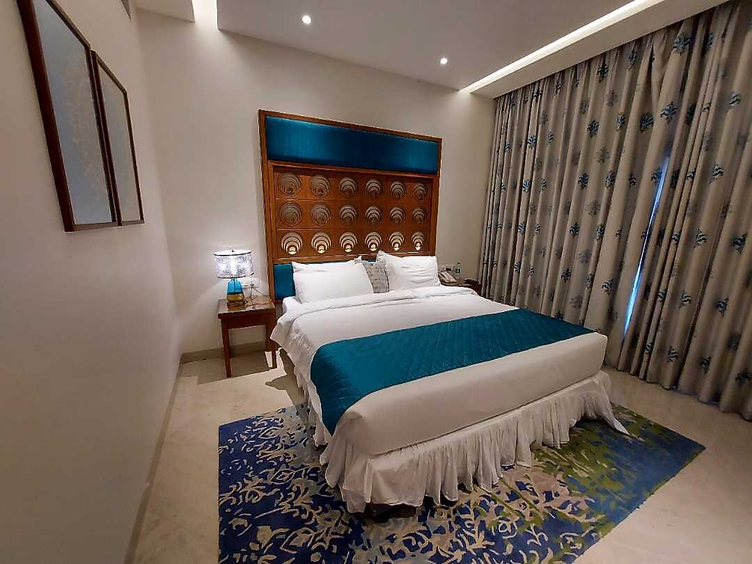 Hawthorn Suites by Wyndham Dwarka 𝗕𝗢𝗢𝗞 Dwarka Hotel 𝘄𝗶𝘁𝗵 𝗙𝗥𝗘𝗘 𝗖𝗮𝗻𝗰𝗲𝗹𝗹𝗮𝘁𝗶𝗼𝗻