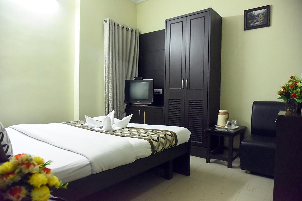 Samudra Residency | Chennai Hotel BOOK @ ₹1