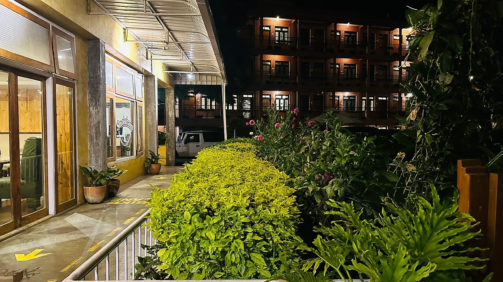 The HighGarden 𝗕𝗢𝗢𝗞 Coonoor Hotel 𝘄𝗶𝘁𝗵 𝗙𝗥𝗘𝗘 𝗖𝗮𝗻𝗰𝗲𝗹𝗹𝗮𝘁𝗶𝗼𝗻