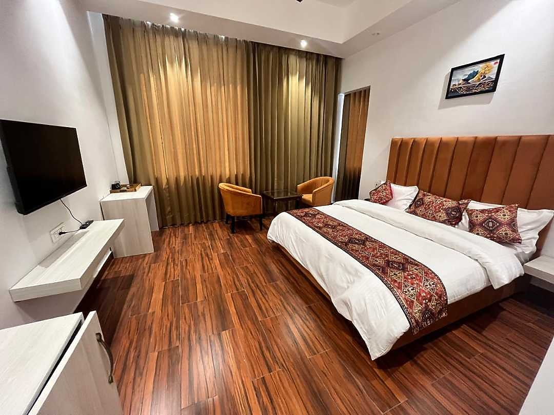 MAYFLOWER By BELOFTE HOTELS 𝗕𝗢𝗢𝗞 Amritsar Hotel 𝘄𝗶𝘁𝗵 𝗙𝗥𝗘𝗘 𝗖𝗮𝗻𝗰𝗲𝗹𝗹𝗮𝘁𝗶𝗼𝗻