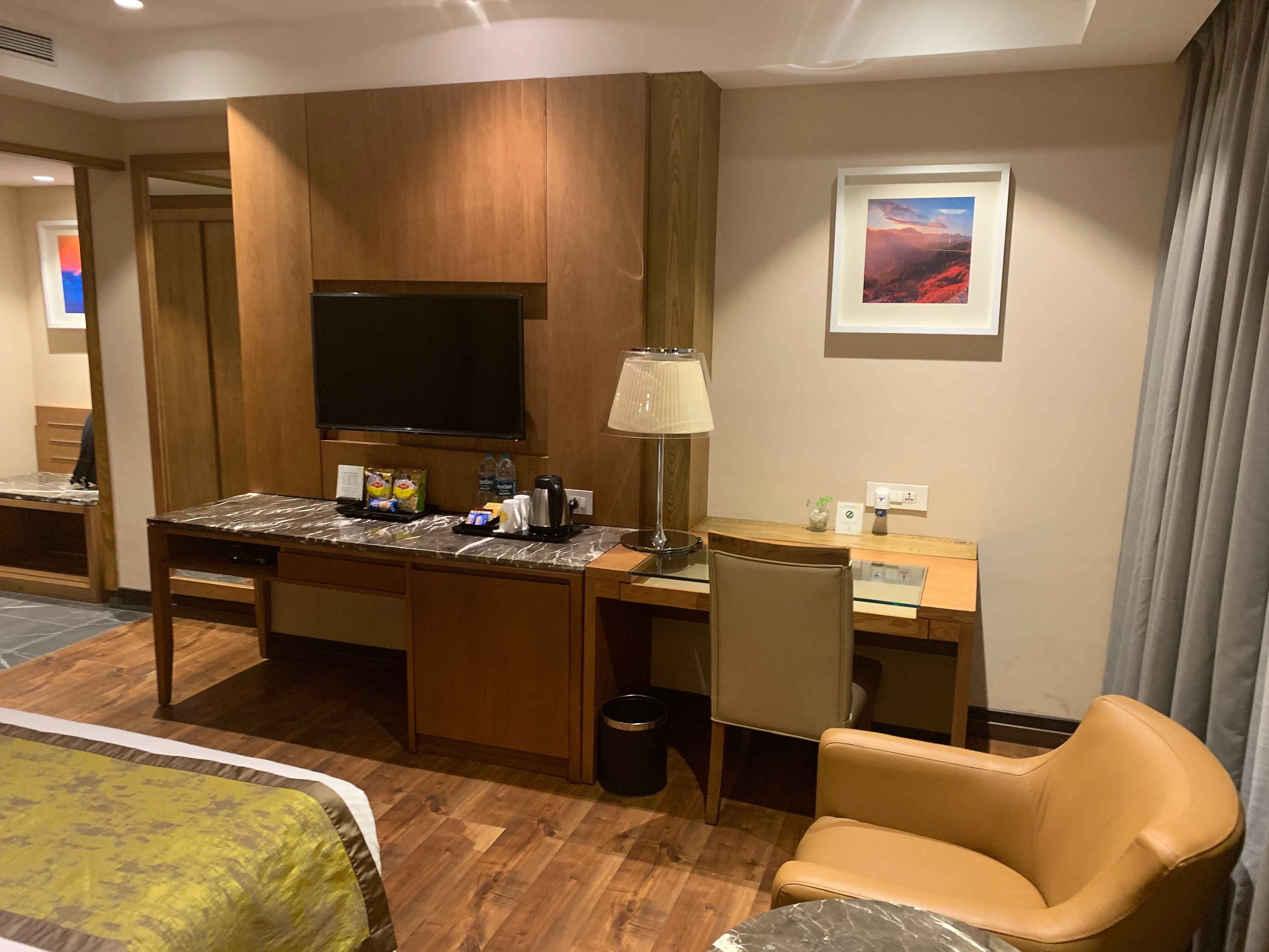 Lemon Tree Hotel,Siliguri Best Rates on Siliguri Hotel Deals, Reviews ...