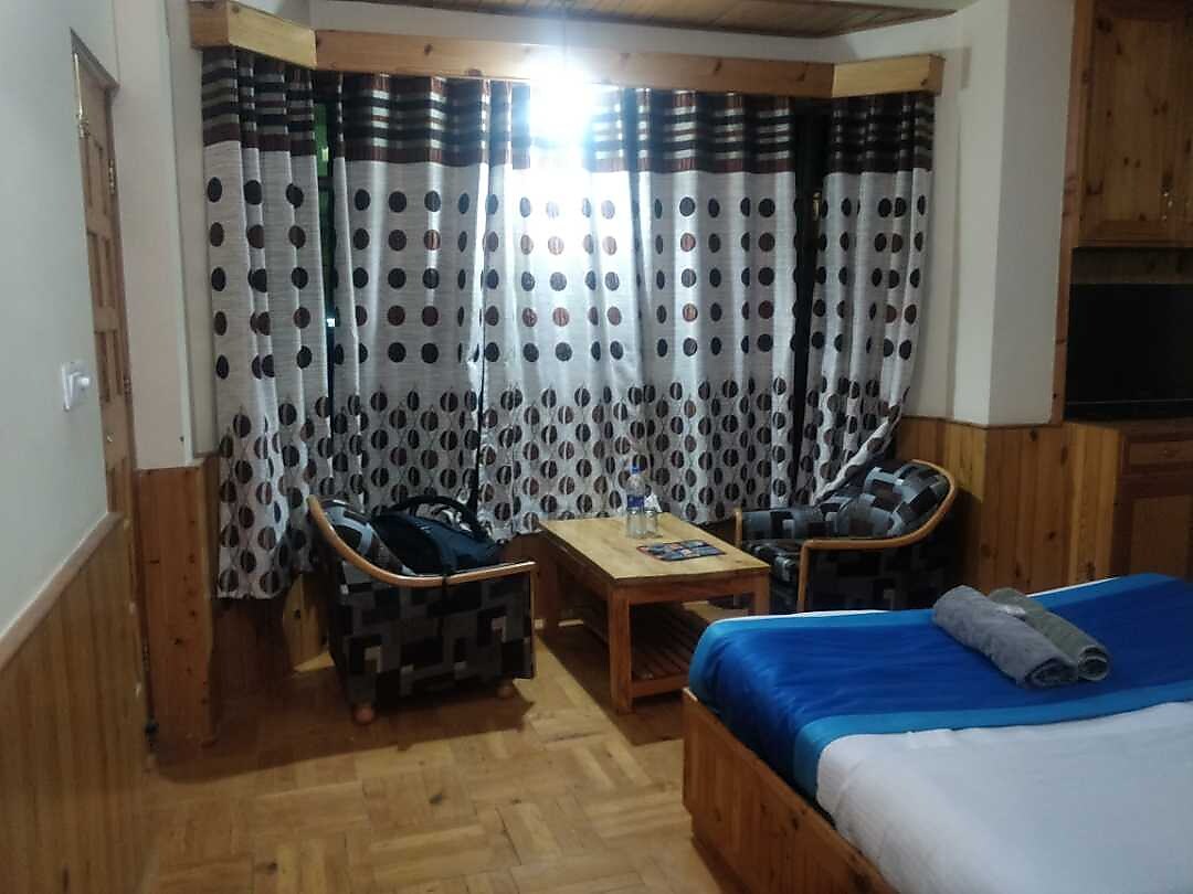 Ram Cottage Rooms And Kitchen 𝗕𝗢𝗢𝗞 Manali Cottage 𝘄𝗶𝘁𝗵 𝗙𝗥𝗘𝗘 𝗖𝗮𝗻𝗰𝗲𝗹𝗹𝗮𝘁𝗶𝗼𝗻