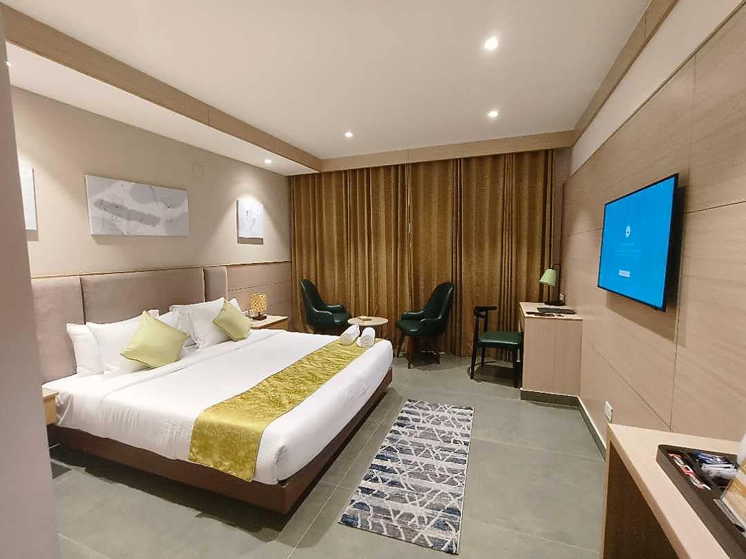 LUXO KOCHI 𝗕𝗢𝗢𝗞 Cochin Hotel 𝘄𝗶𝘁𝗵 𝗙𝗥𝗘𝗘 𝗖𝗮𝗻𝗰𝗲𝗹𝗹𝗮𝘁𝗶𝗼𝗻