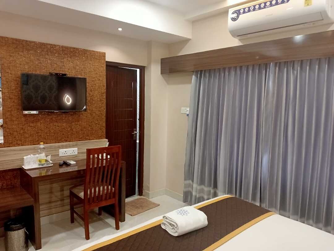 SRIRAM RESIDENCY (OPP NEW BUS STAND) 𝗕𝗢𝗢𝗞 Tirunelveli Hotel 𝘄𝗶𝘁𝗵 𝗙𝗥𝗘𝗘 ...