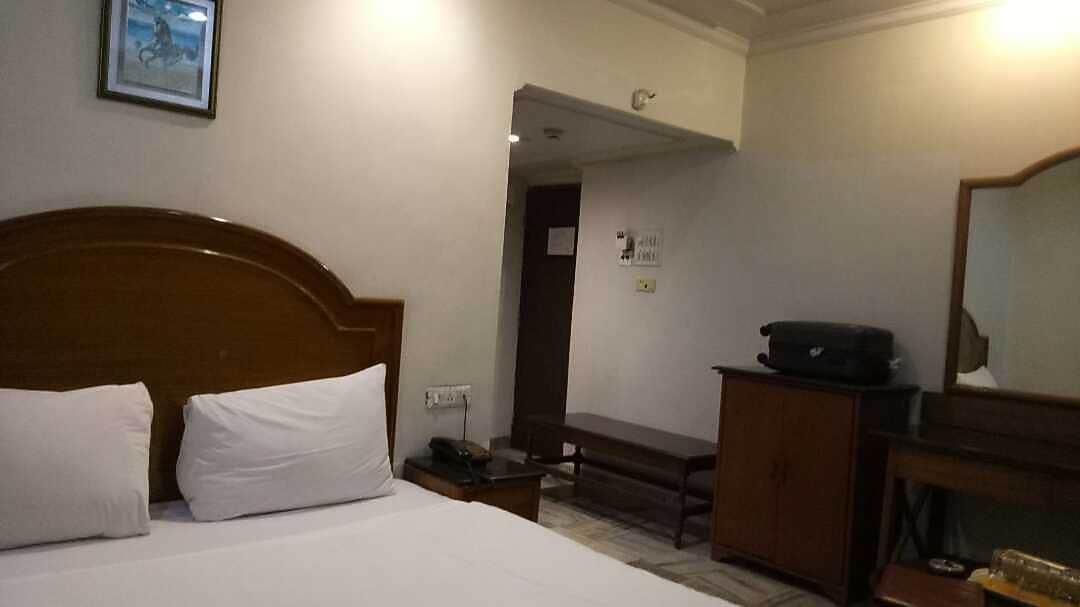 The Ashoka Hotel 𝗕𝗢𝗢𝗞 Howrah Hotel 𝘄𝗶𝘁𝗵 𝗙𝗥𝗘𝗘 𝗖𝗮𝗻𝗰𝗲𝗹𝗹𝗮𝘁𝗶𝗼𝗻