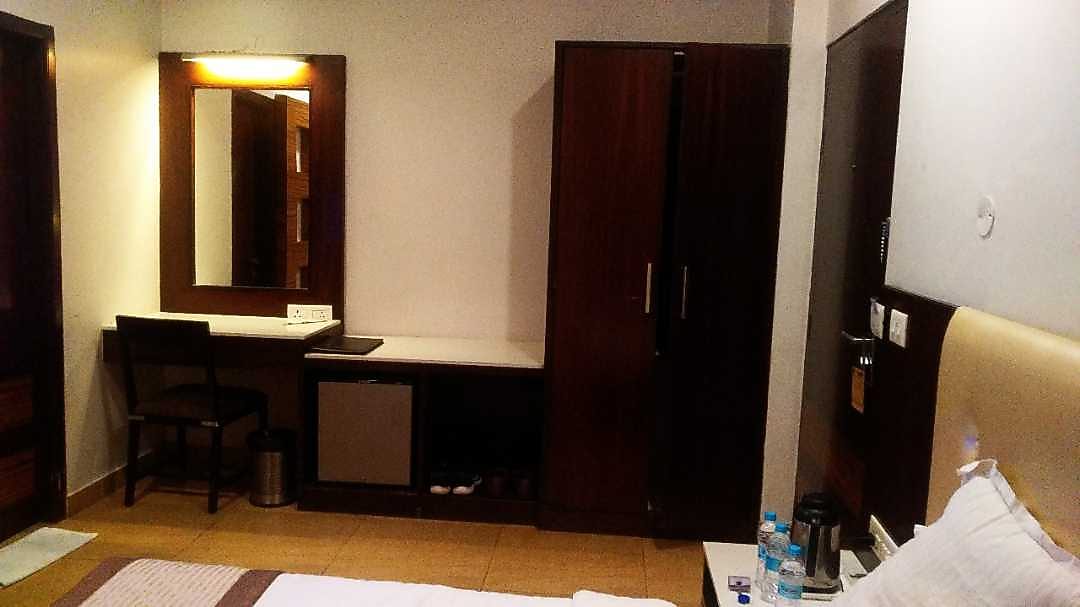 TGI Apple Inn Best Rates on Jaipur Hotel Deals, Reviews & Photos