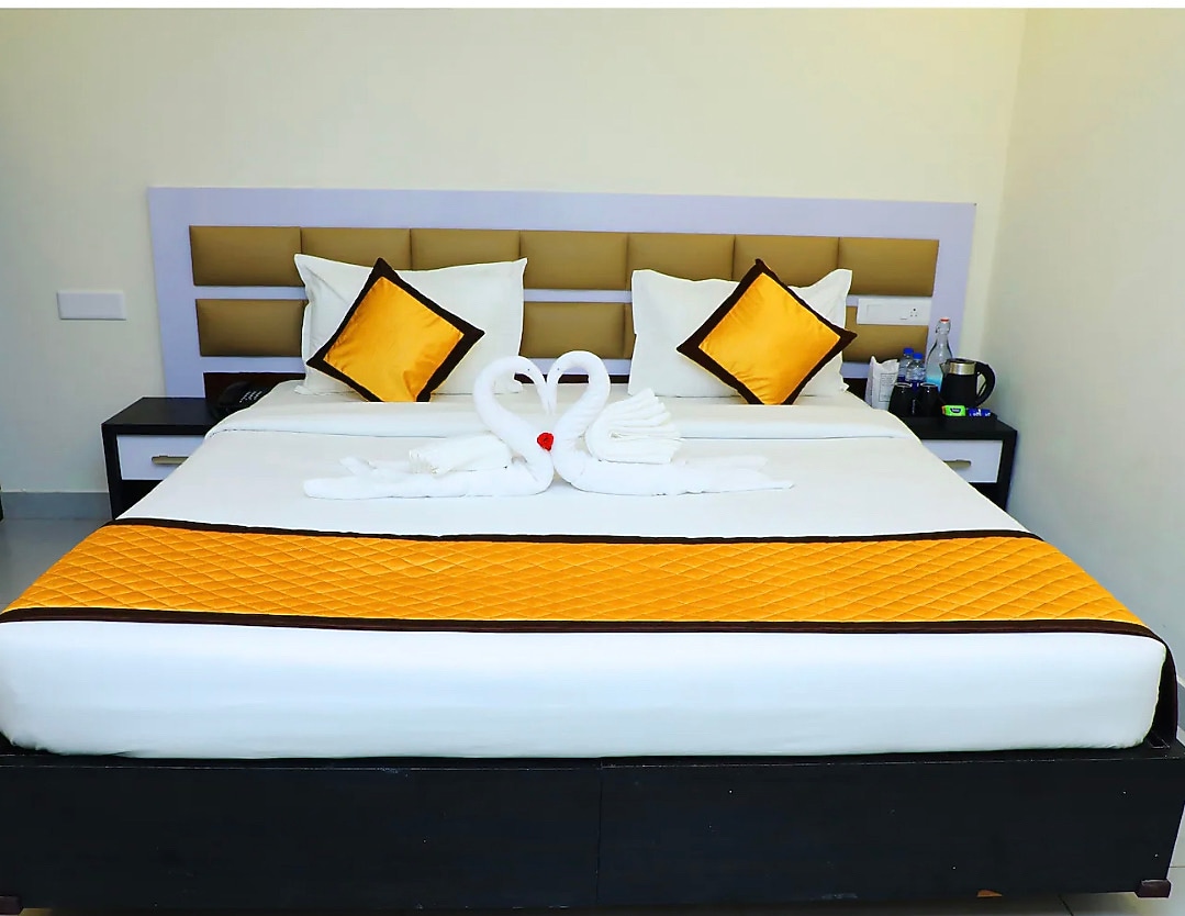 Clarks Inn Express , Chidambaram 𝗕𝗢𝗢𝗞 Sirkazhi Hotel 𝘄𝗶𝘁𝗵 𝗙𝗥𝗘𝗘 𝗖𝗮𝗻𝗰𝗲𝗹𝗹𝗮𝘁𝗶𝗼𝗻