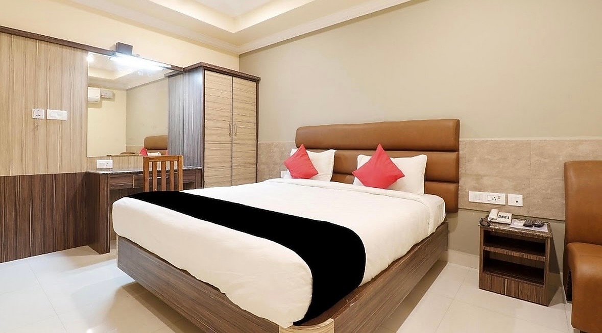 ARK Residency 𝗕𝗢𝗢𝗞 Kumbakonam Hotel 𝘄𝗶𝘁𝗵 𝗙𝗥𝗘𝗘 𝗖𝗮𝗻𝗰𝗲𝗹𝗹𝗮𝘁𝗶𝗼𝗻