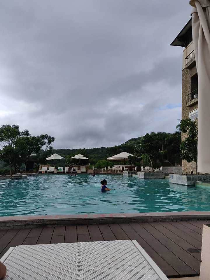 Oxford Golf Resort 𝗕𝗢𝗢𝗞 Pune Hotel 𝘄𝗶𝘁𝗵 𝗙𝗥𝗘𝗘 𝗖𝗮𝗻𝗰𝗲𝗹𝗹𝗮𝘁𝗶𝗼𝗻