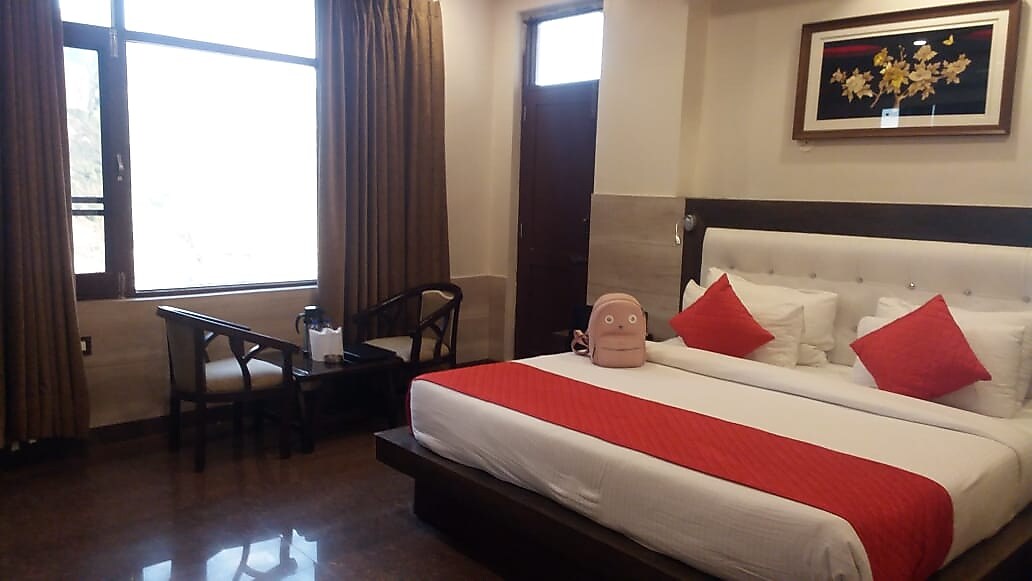 Hotel King Castle 𝗕𝗢𝗢𝗞 Dharamshala Hotel 𝘄𝗶𝘁𝗵 𝗙𝗥𝗘𝗘 𝗖𝗮𝗻𝗰𝗲𝗹𝗹𝗮𝘁𝗶𝗼𝗻