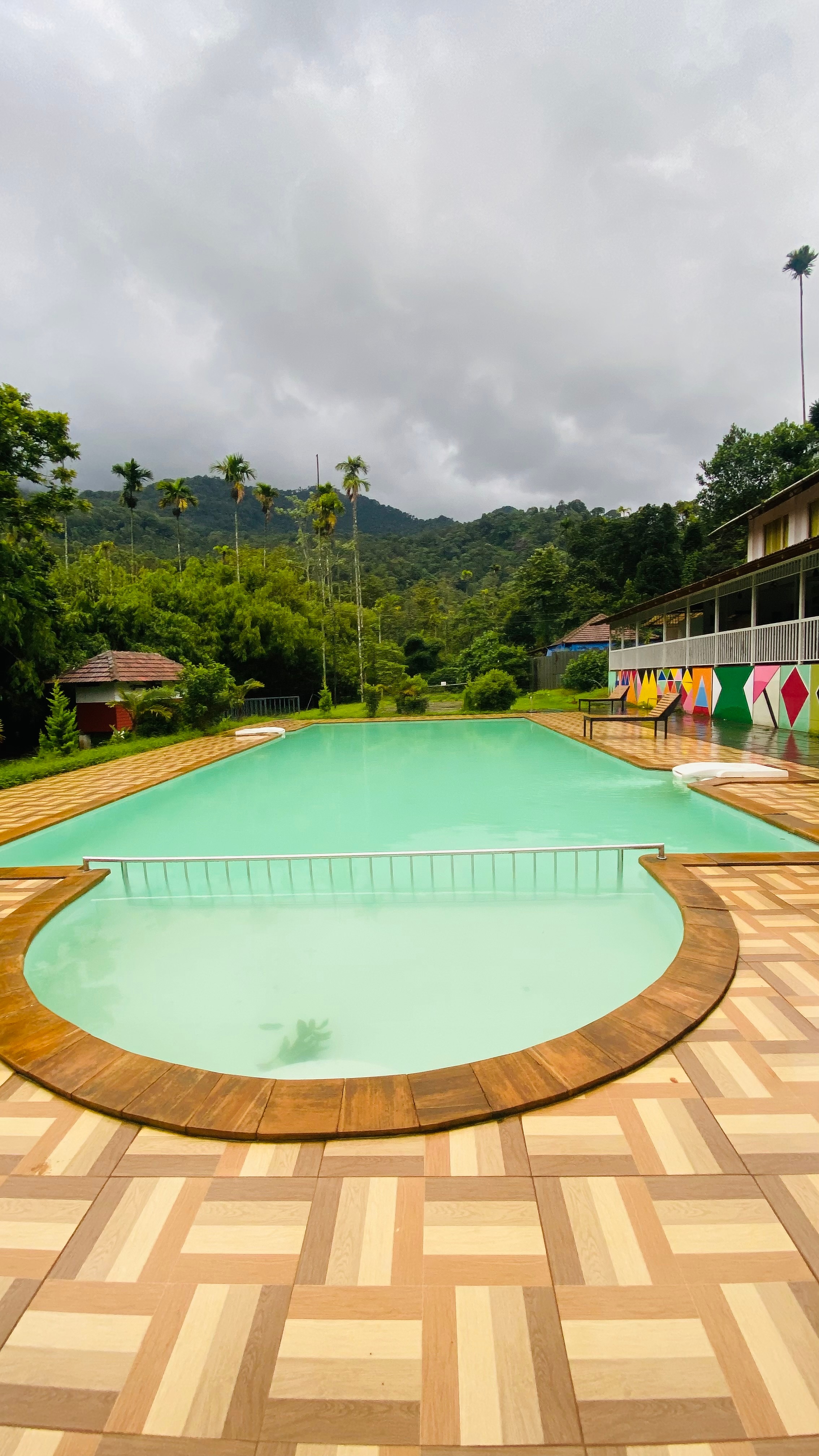 Vythiri Holiday Resort 𝗕𝗢𝗢𝗞 Wayanad Resort 𝘄𝗶𝘁𝗵 ₹𝟬 𝗣𝗔𝗬𝗠𝗘𝗡𝗧