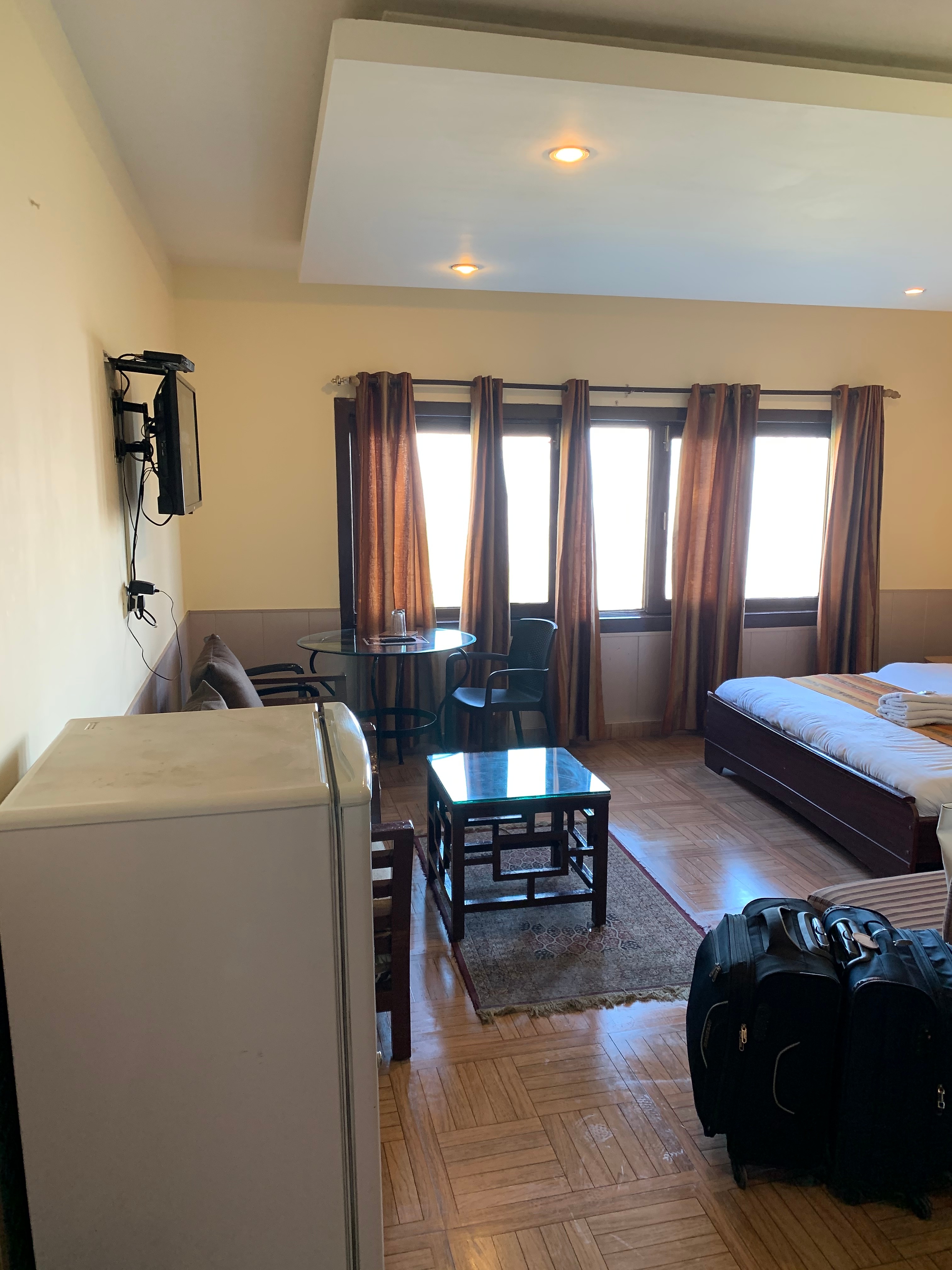 Mango Tree Courtyard Mussoorie 𝗕𝗢𝗢𝗞 Mussoorie Hotel 𝘄𝗶𝘁𝗵 𝗙𝗥𝗘𝗘 𝗖𝗮𝗻𝗰𝗲𝗹𝗹𝗮𝘁𝗶𝗼𝗻