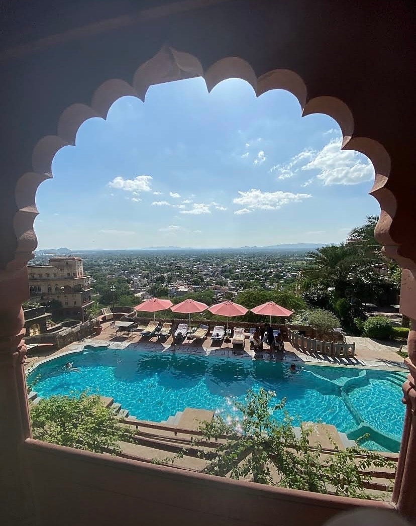 Neemrana Fort-Palace 𝗕𝗢𝗢𝗞 Neemrana Hotel 𝘄𝗶𝘁𝗵 ₹𝟬 𝗣𝗔𝗬𝗠𝗘𝗡𝗧