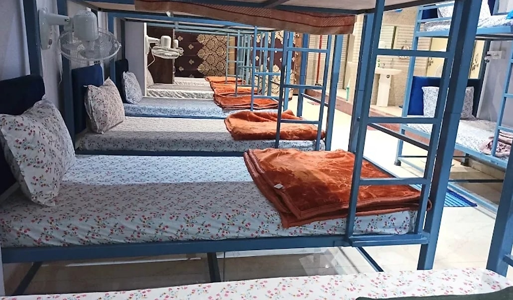 Laxmi Dormitory 𝗕𝗢𝗢𝗞 Vrindavan Hostel 𝘄𝗶𝘁𝗵 𝗙𝗥𝗘𝗘 𝗖𝗮𝗻𝗰𝗲𝗹𝗹𝗮𝘁𝗶𝗼𝗻