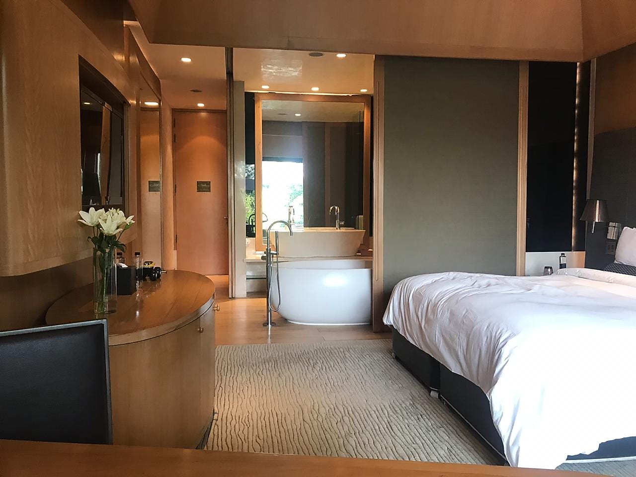 The Roseate 𝗕𝗢𝗢𝗞 Delhi Hotel 𝘄𝗶𝘁𝗵 ₹𝟬 𝗣𝗔𝗬𝗠𝗘𝗡𝗧