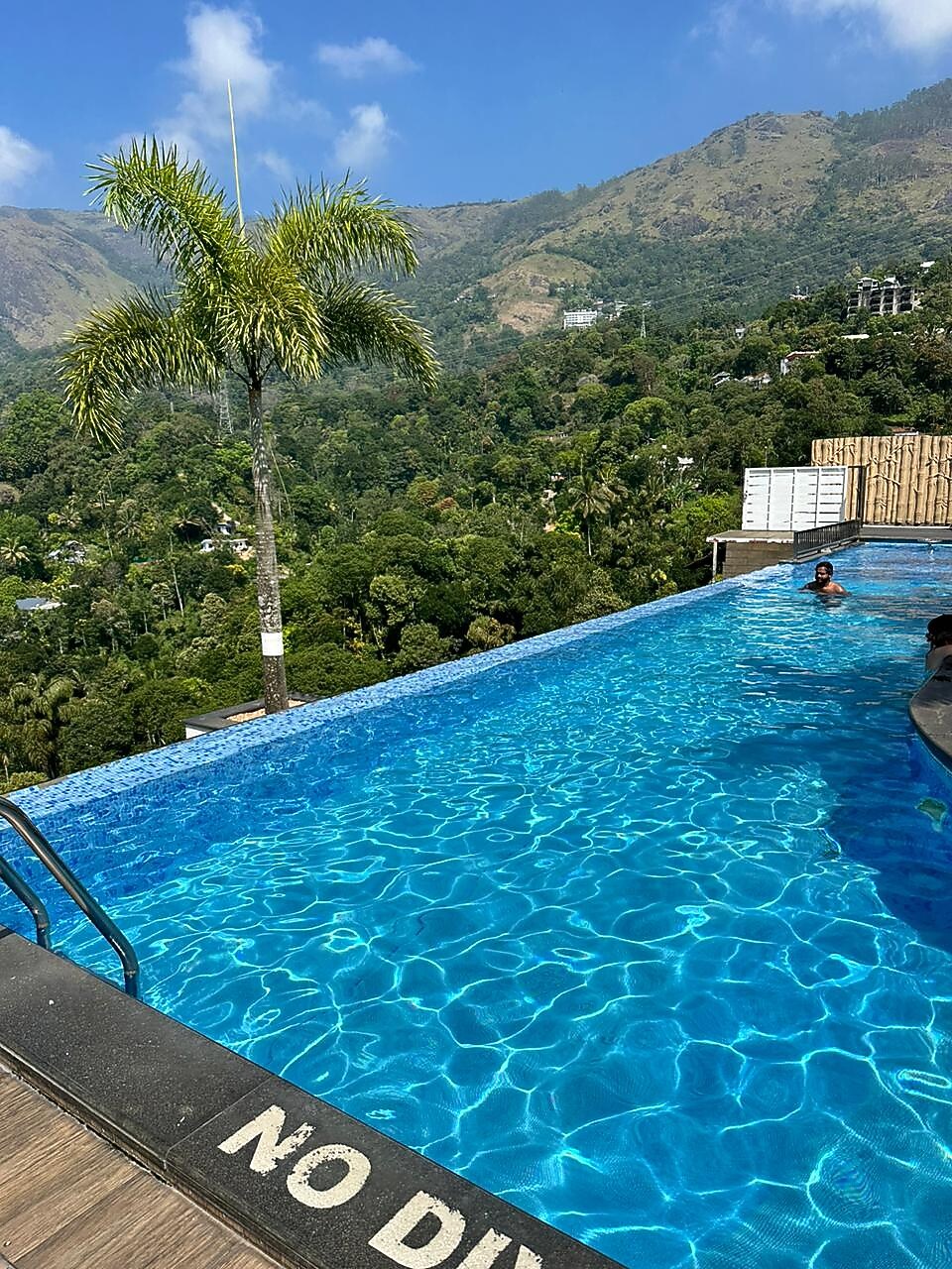 The Panoramic Getaway 𝗕𝗢𝗢𝗞 Munnar Hotel 𝘄𝗶𝘁𝗵 𝗙𝗥𝗘𝗘 𝗖𝗮𝗻𝗰𝗲𝗹𝗹𝗮𝘁𝗶𝗼𝗻