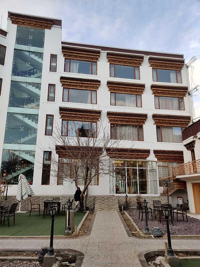 Singge Palace Hotel 𝗕𝗢𝗢𝗞 Leh Hotel 𝘄𝗶𝘁𝗵 𝗙𝗥𝗘𝗘 𝗖𝗮𝗻𝗰𝗲𝗹𝗹𝗮𝘁𝗶𝗼𝗻